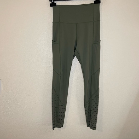 ZYIA | Pants & Jumpsuits | Zyia Sage Green Chill Pocket Vented Leggings ...